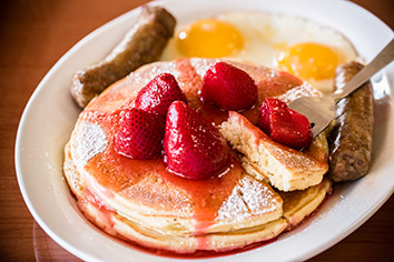DINING: Local pancake house chain delivers them fluffy and hot ...