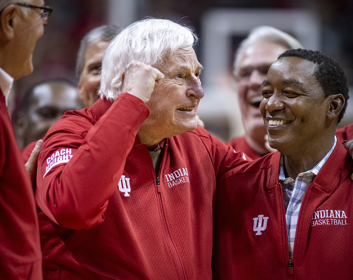 Hoosier coaching legend Bob Knight dies at 83 – Indianapolis Business ...