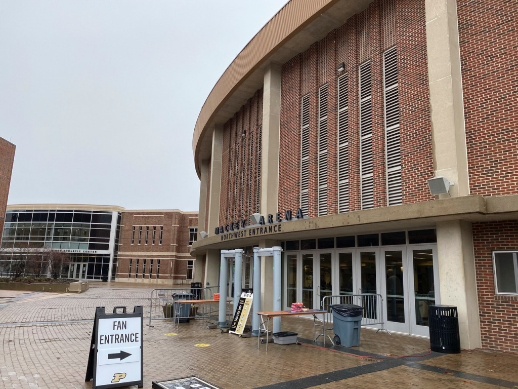 Pandemic-weary fans, businesses welcome NCAA games at Mackey Arena ...