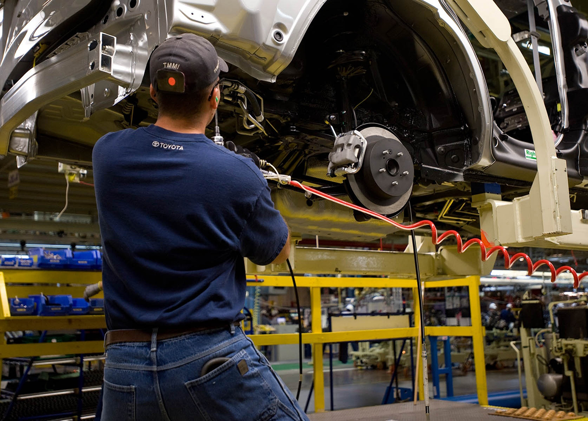 Toyota hiring 1,400, investing $803M to expand production at Indiana ...