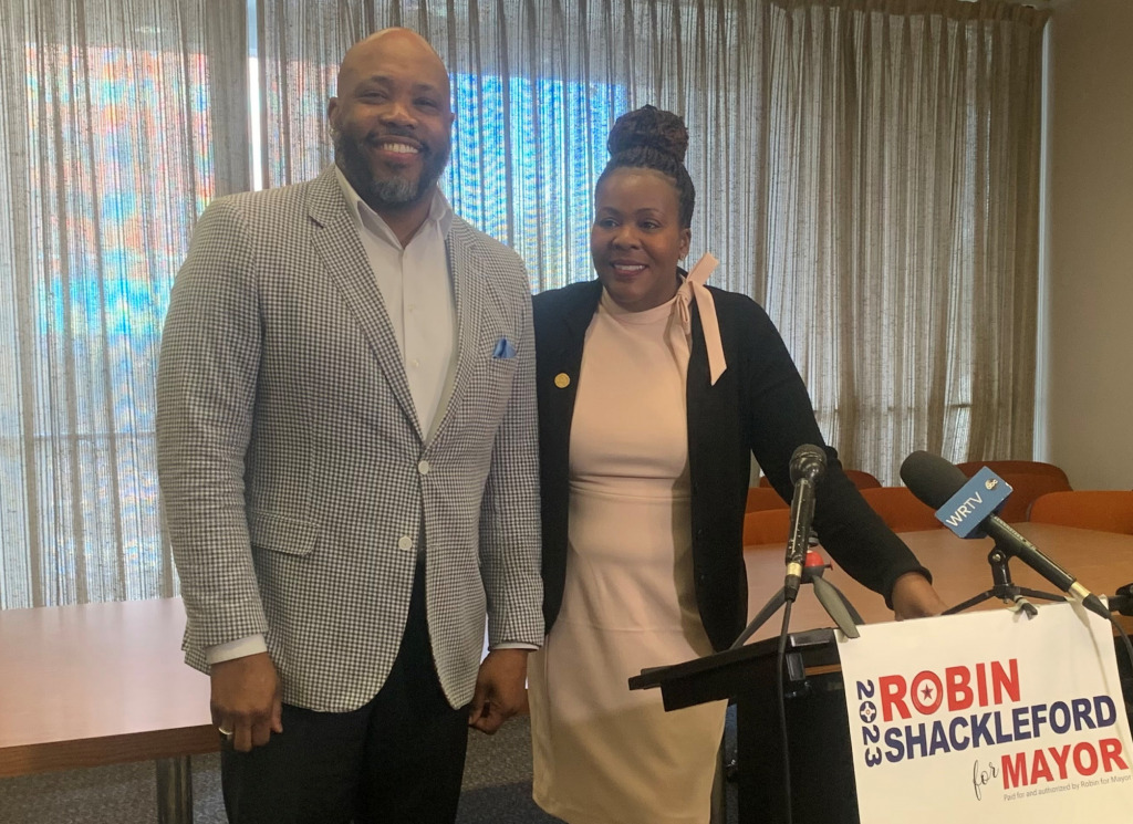 Indy mayoral candidate Meriweather drops out, backs Shackleford ...