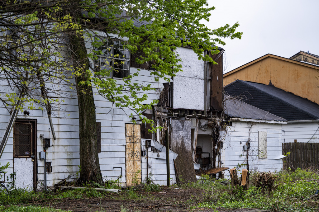 City takes next steps to redevelop troubled Towne & Terrace property ...