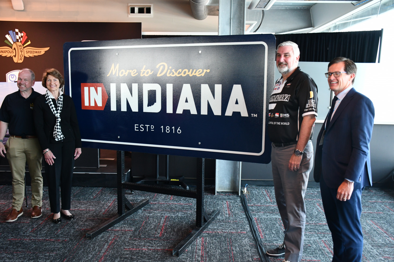 Indiana unveils new interstate signage to welcome visitors ...
