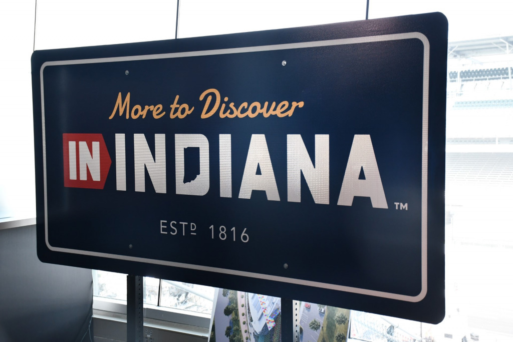 Indiana unveils new interstate signage to welcome visitors ...