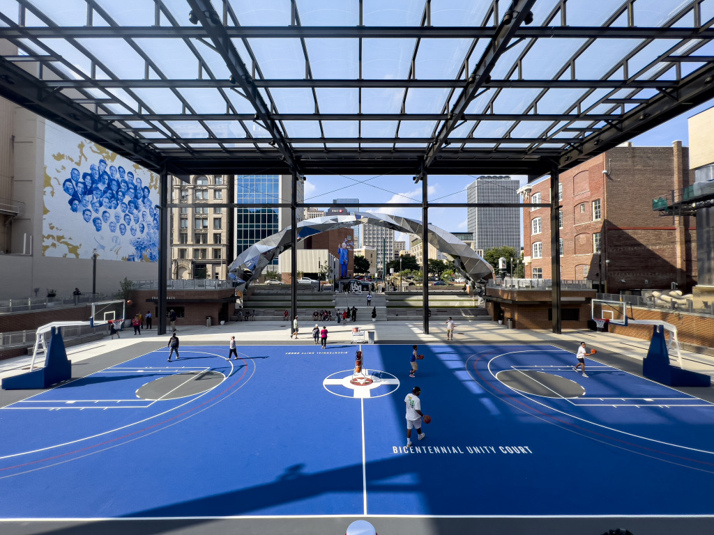 New plaza at Gainbridge Fieldhouse opens with public events ...