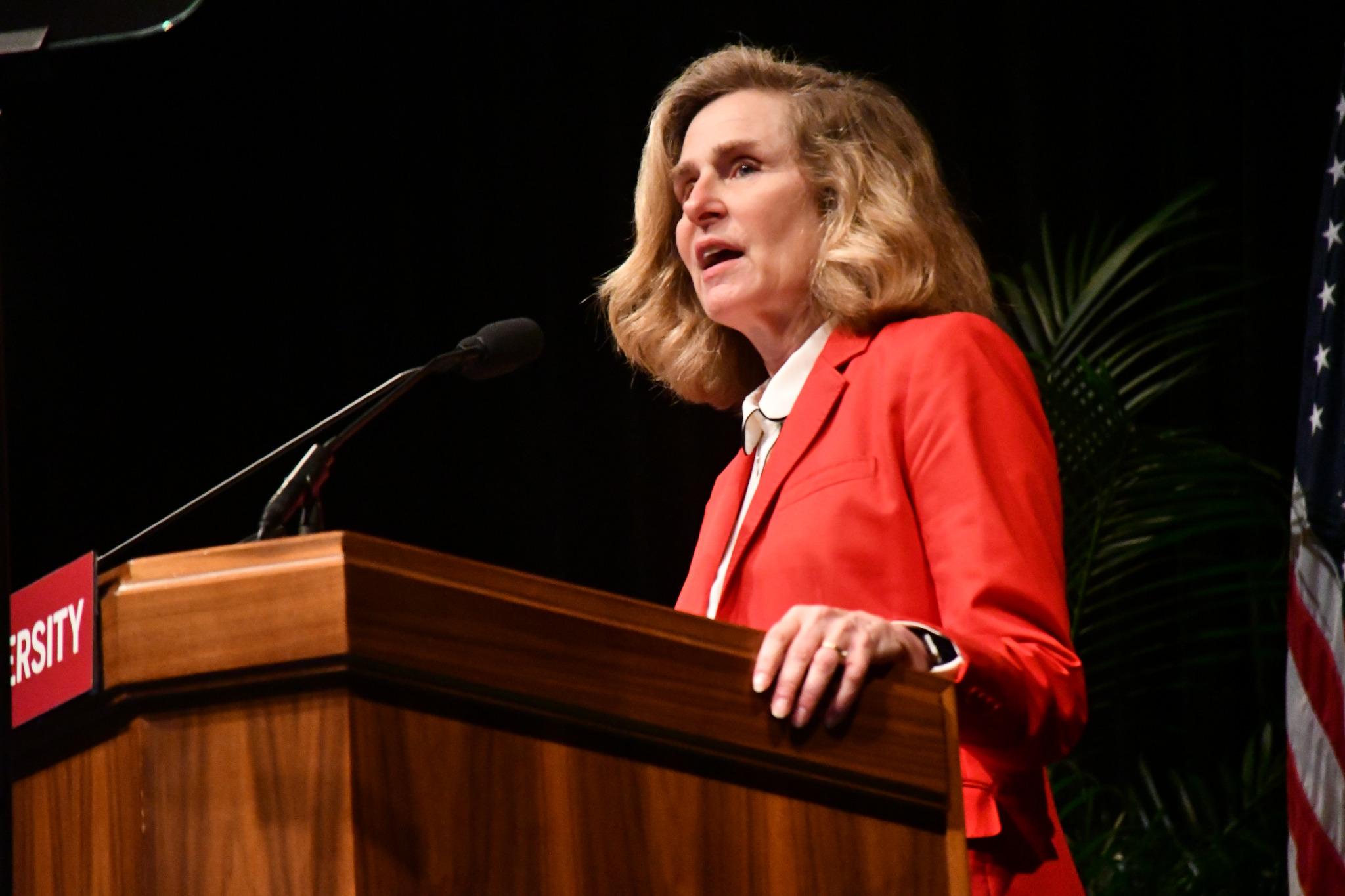 IU trustees give university president Pamela Whitten 5-year contract ...