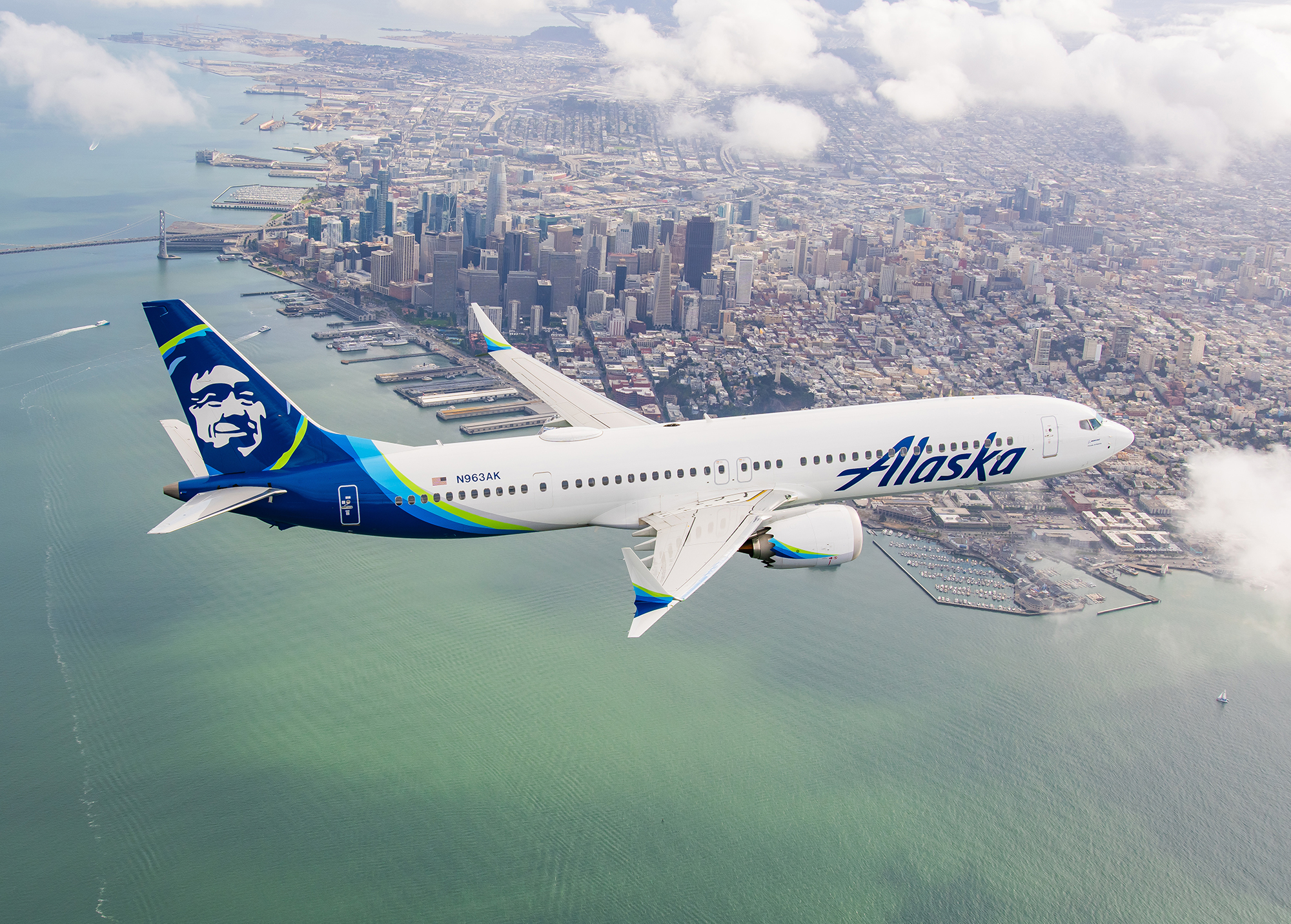 Alaska Airlines again grounds all Boeing 737 Max 9 jetliners as more ...
