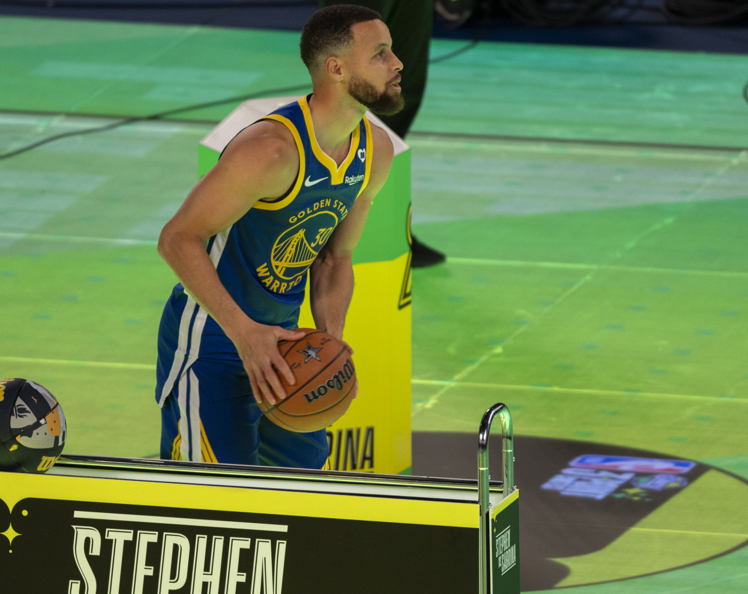 Stephen Curry tops Sabrina Ionescu in 3-point shootout at All-Star ...