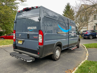 Amazon expands its perishable delivery service, putting pressure on ...