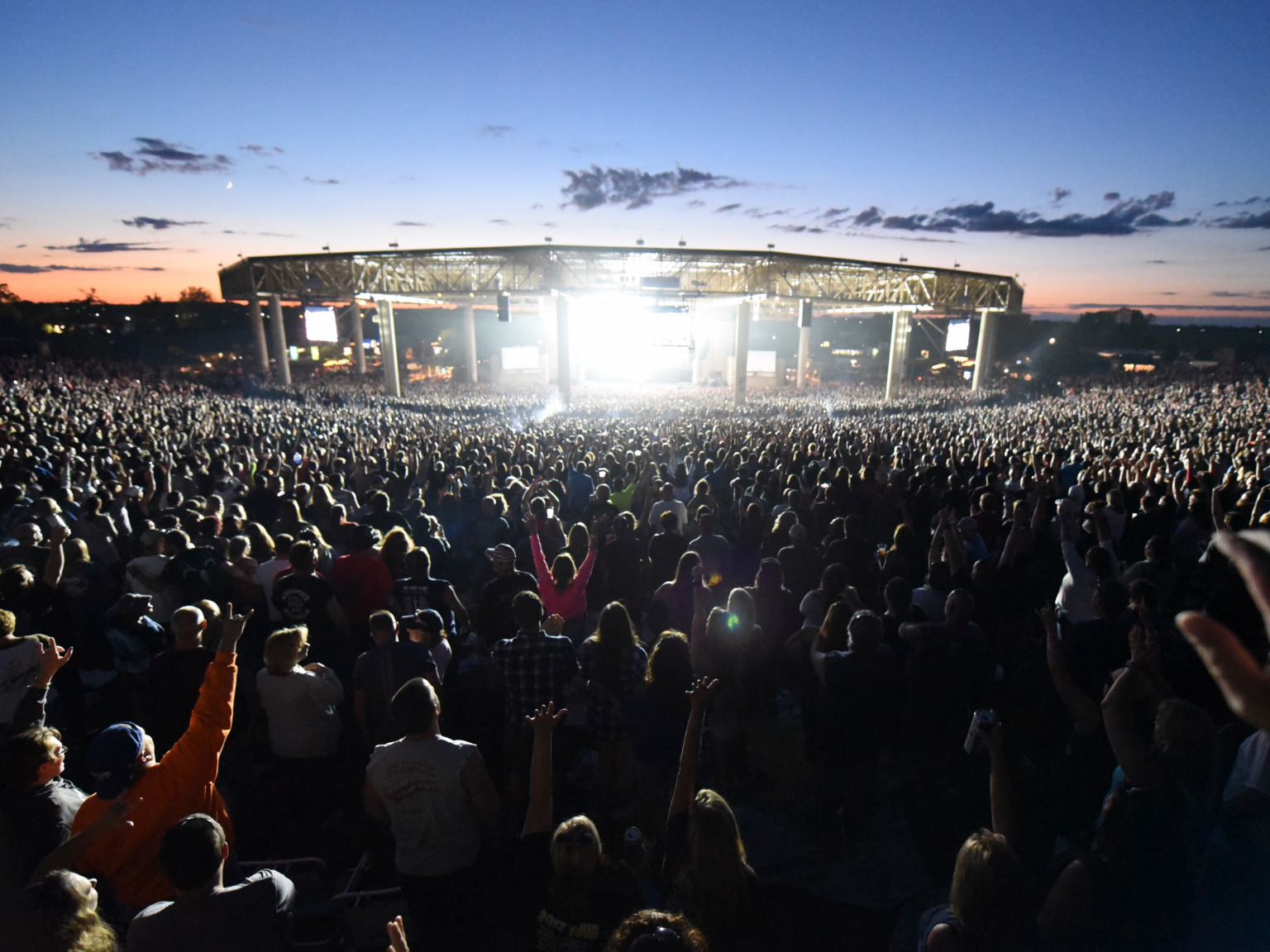 Ruoff Music Center discontinues season passes for lawn seating ...
