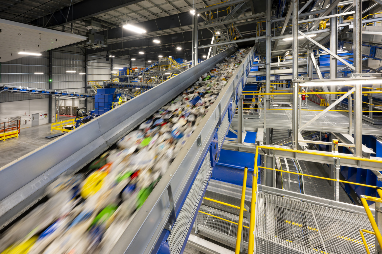 Republic Services opens $180M recycling facility in Indianapolis ...