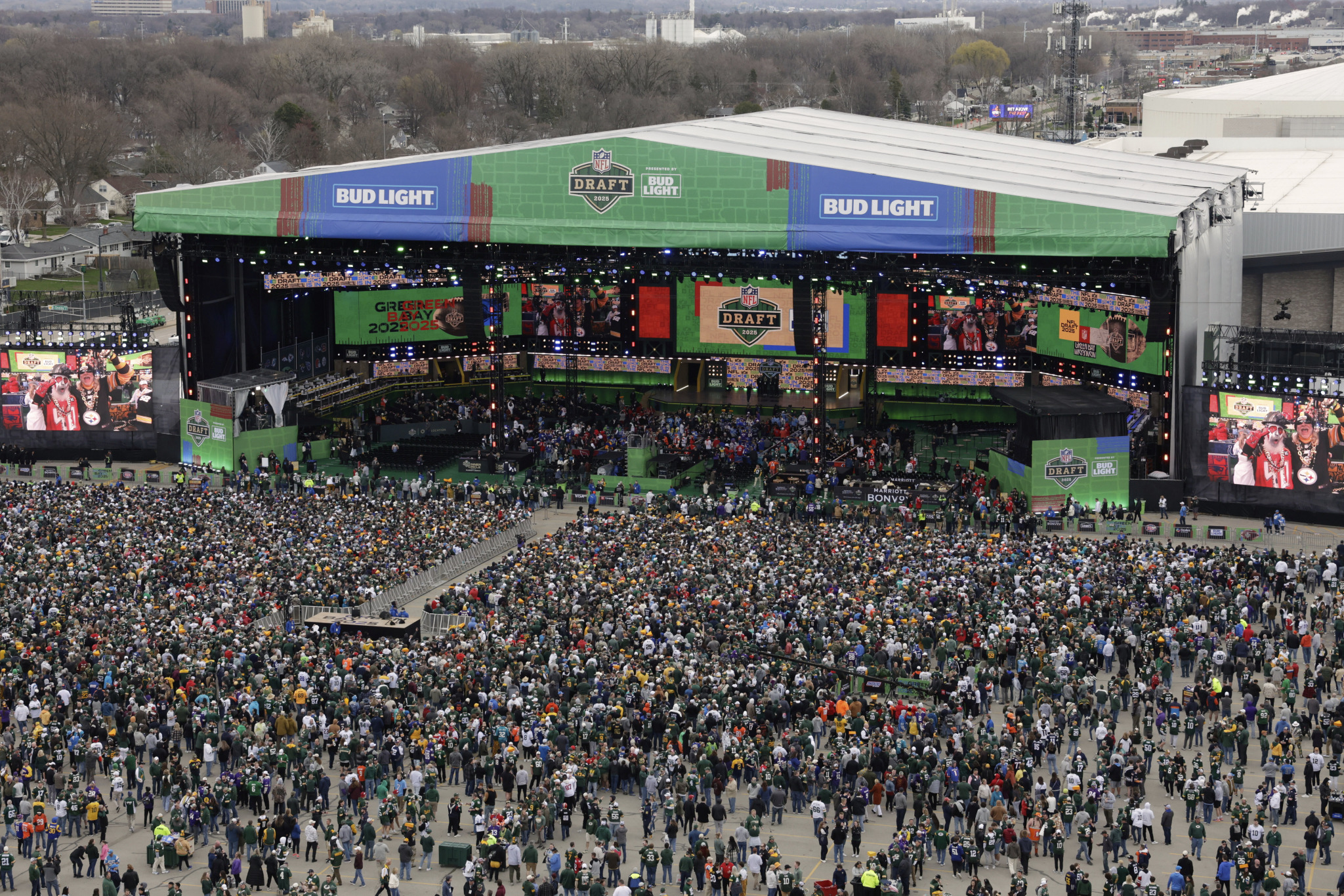 Indianapolis set to make another run at hosting NFL Draft ...