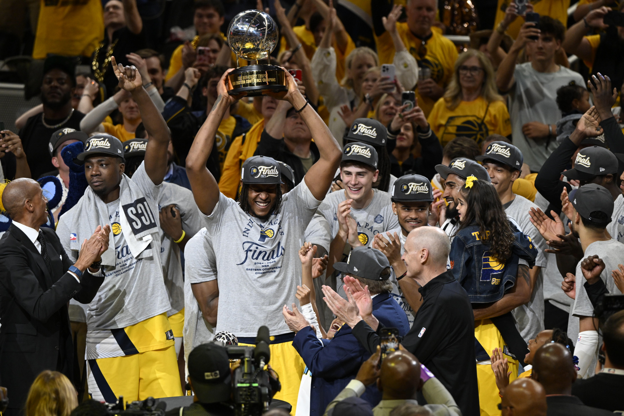 Pacers heading to first NBA Finals in 25 years after knocking off ...