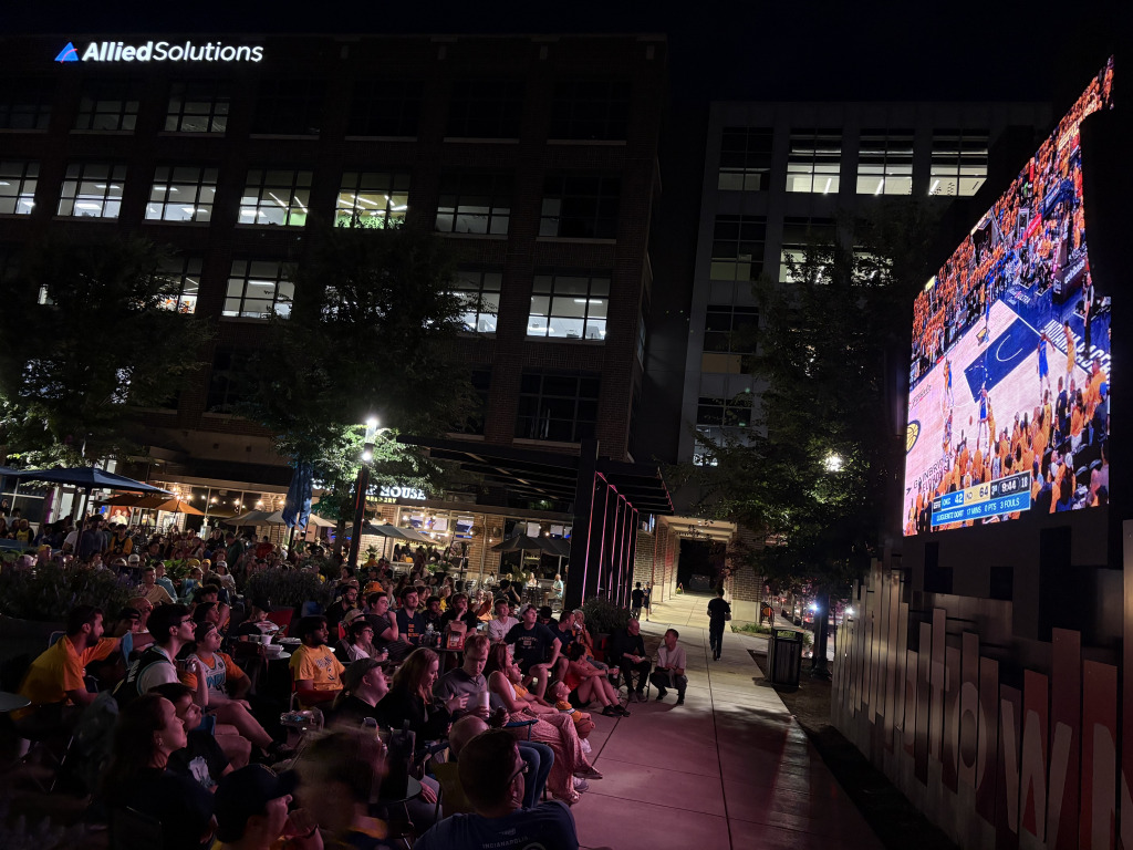 ‘They make us proud of being Hoosiers’: Pacers fans celebrate Game 6 ...