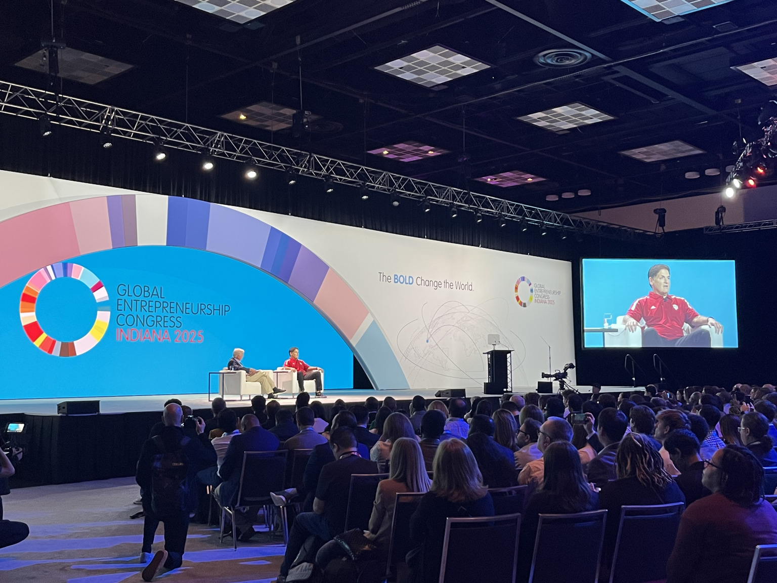 IU grad Mark Cuban offers advice on entrepreneurship, AI to Indy ...