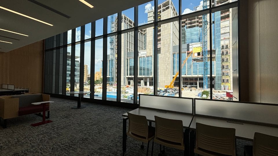 IU med students get to work in new $230M education, research building ...