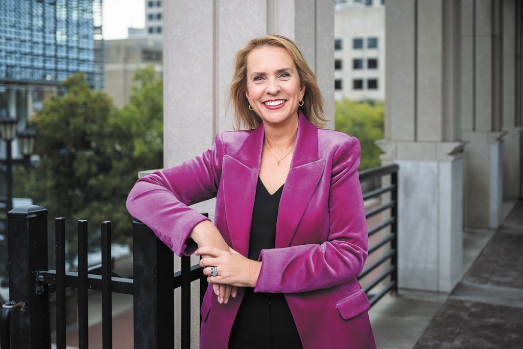 2025 CEO of the Year & C-Suite Awards: Crystal Hinson Miller ...