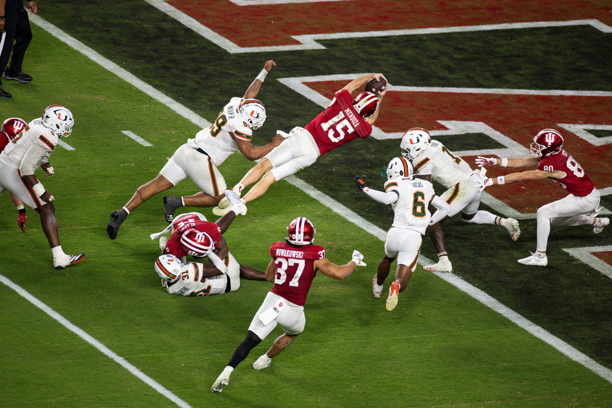 Indiana University hangs on to beat Miami, claim first national ...