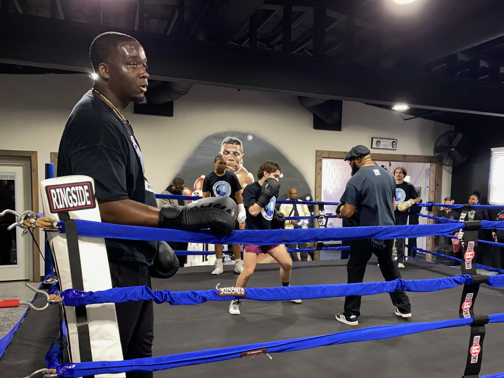 Mike Epps predicts champions will emerge from his boxing gym ...